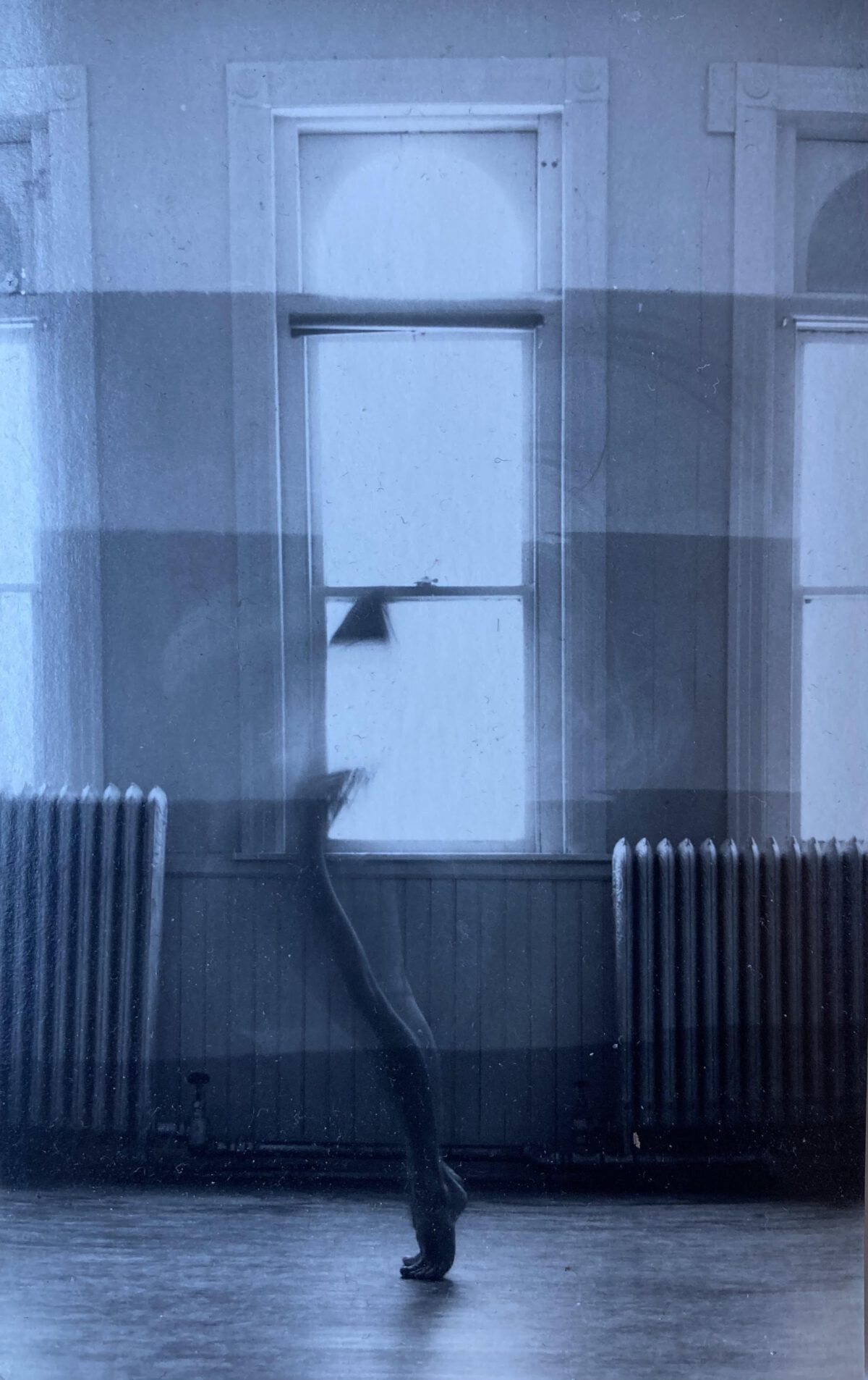 The Photographer and the Dancer - KOTO FM
